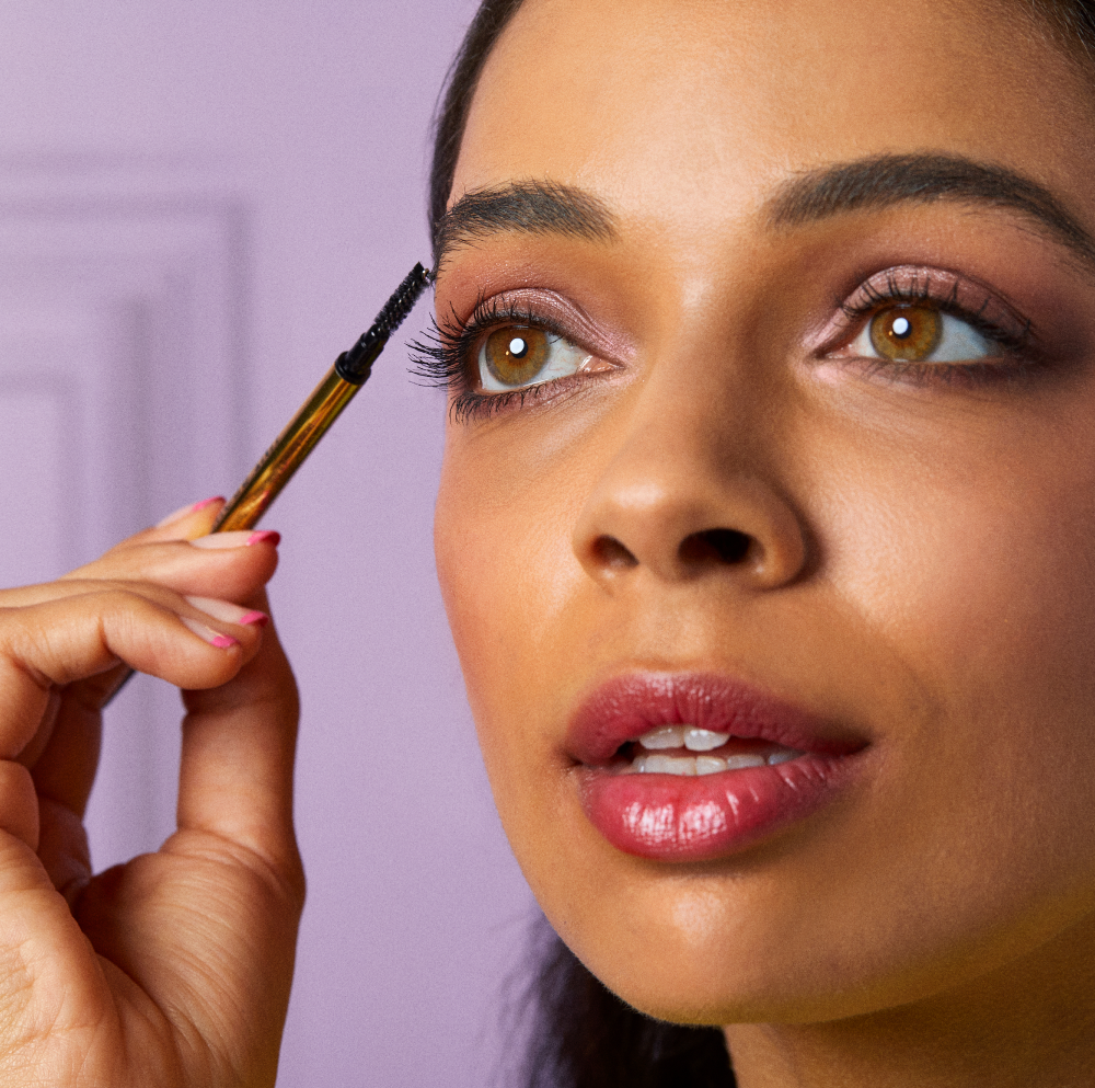 Achieving Brow Perfection Featuring Uni-Brow Precision – Winky Lux